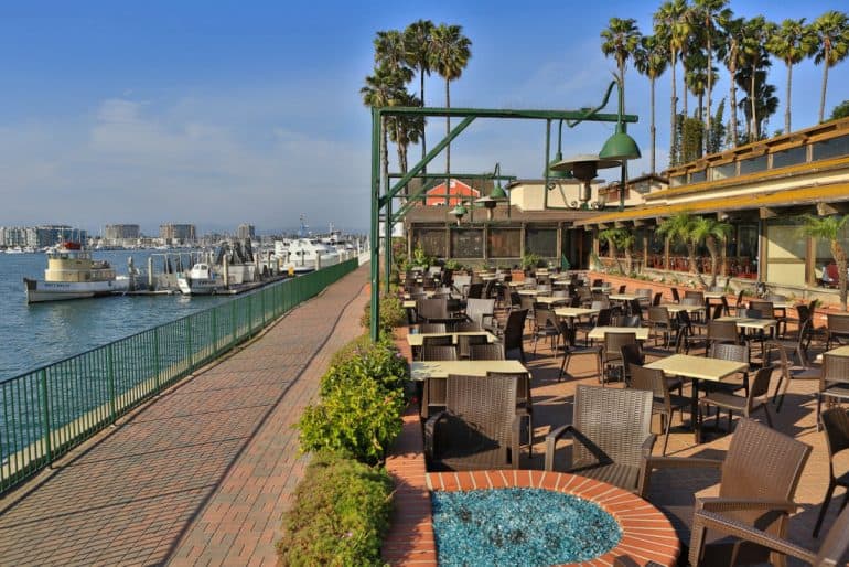Top 10 Outdoor Dining Spots with Ocean Views in Los Angeles